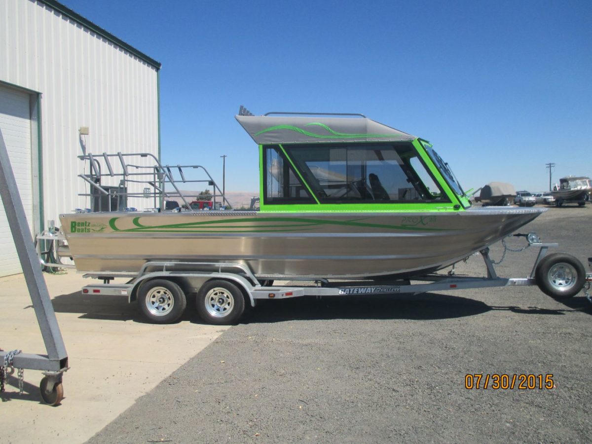 Stacy L, 23′, Indmar Raptor 440 x Hamilton 212 – Bentz Boats