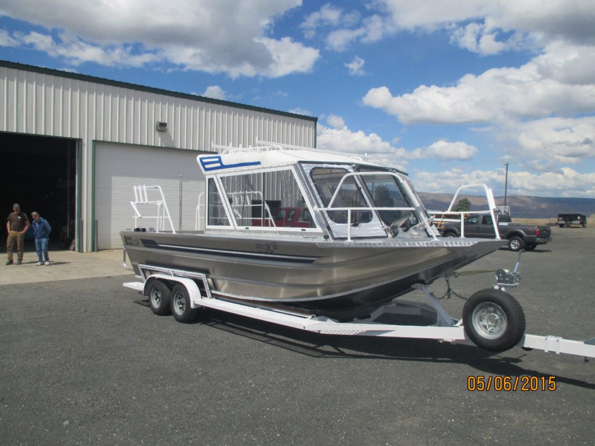 Ben B., 23′, Indmar Raptor 575 x Hamilton 241 – Bentz Boats